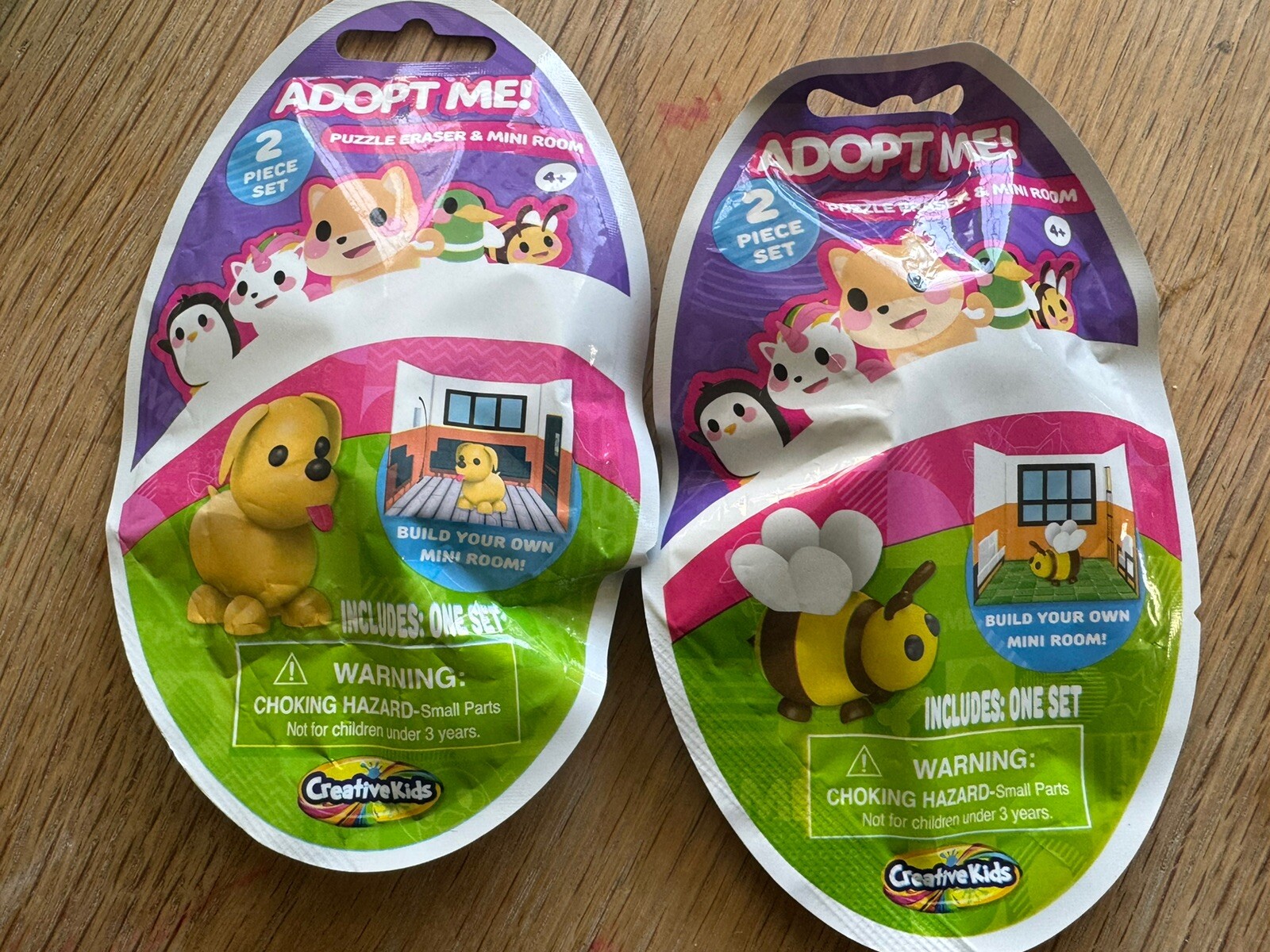 ADOPT ME! LOT of 2 puzzle erasers and mini rooms! Dog And Bee