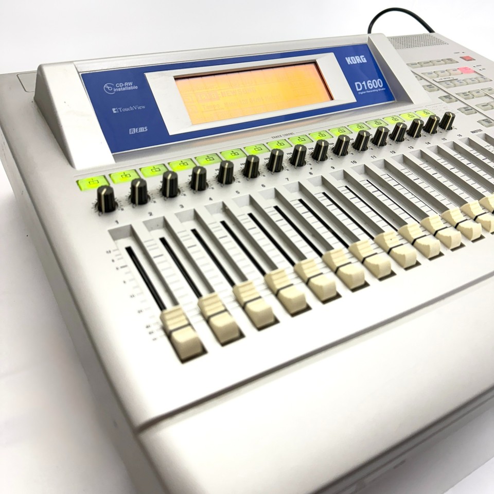 Korg D1600 Digital Recording Studio 16 Track Multi-Track Recorder W ...