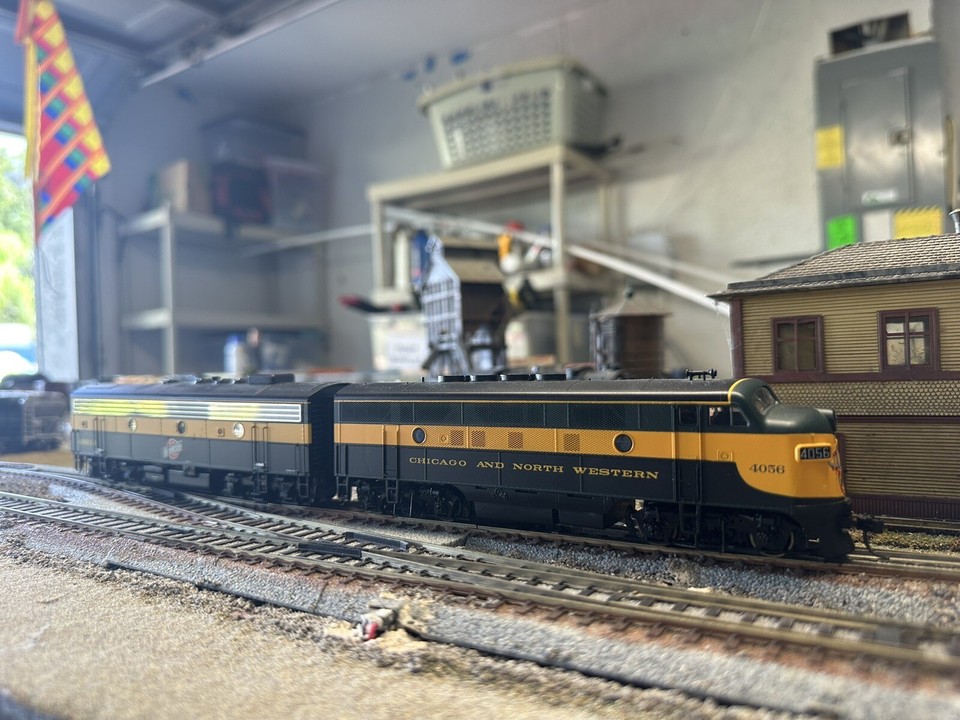 Ho Scale Diesel Locomotives: Sold as a Set: Proto 1000 F3A & Proto 2000 ...