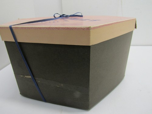 OLD VINTAGE DIXIES MILLINERY HAT BOX DEPARTMENT STORE ADVERTISING | eBay