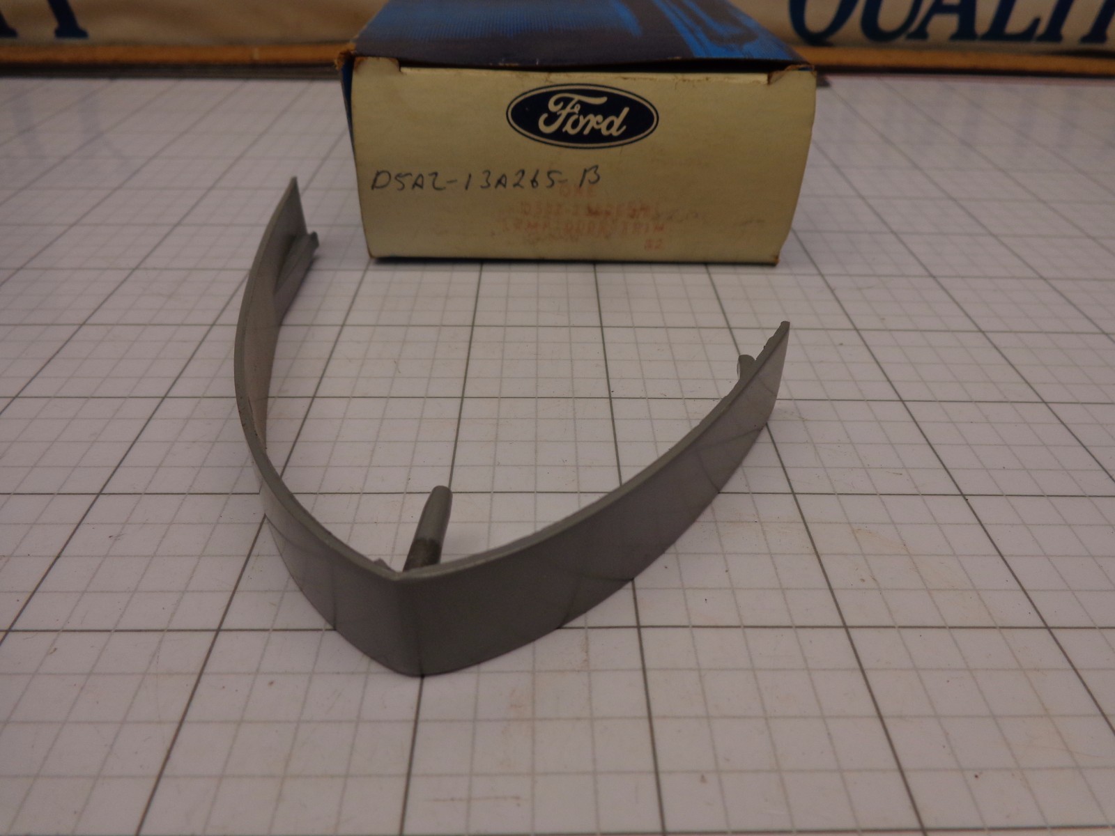 FORD OEM NOS D5AZ-13A265-B Parking Corner Lamp Door Curved Trim Bezel ...