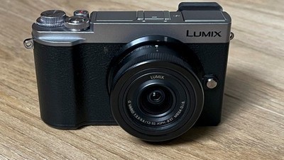 Panasonic Lumix GX9 Mirrorless Camera (Silver) + Lumix G Vario 12-32mm ...