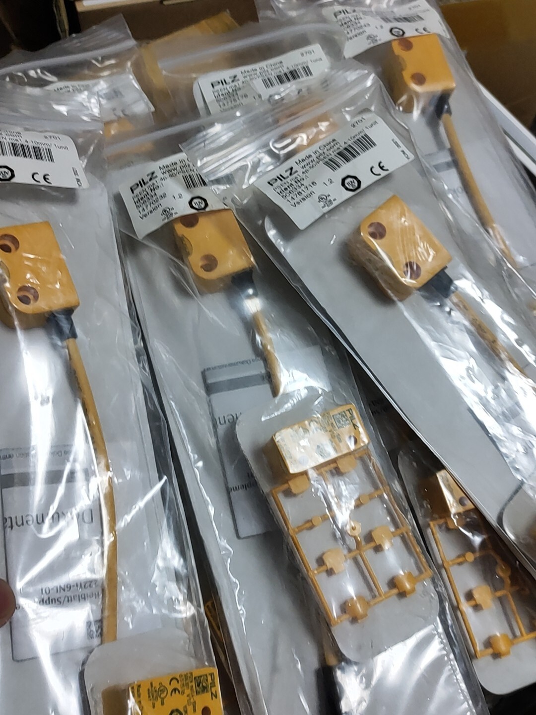 1PCS NEW sensor 506334(506308+506301) pilz | eBay