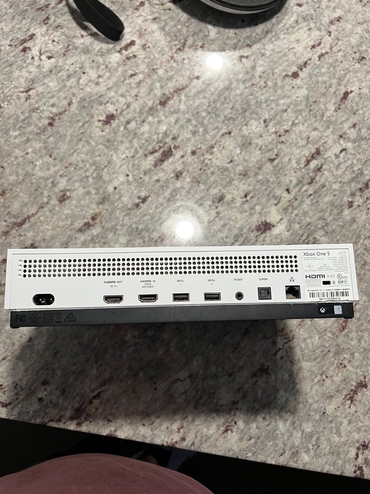 xbox one s 500gb console, gently used-good condition, includes power ...