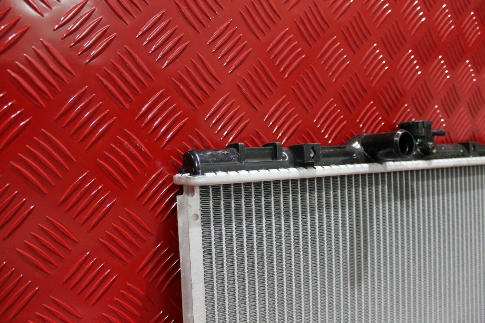 For Toyota Starlet Radiator EP91 1.3L 4EFE 4/1996 - 10/1999 Auto W/Free ...