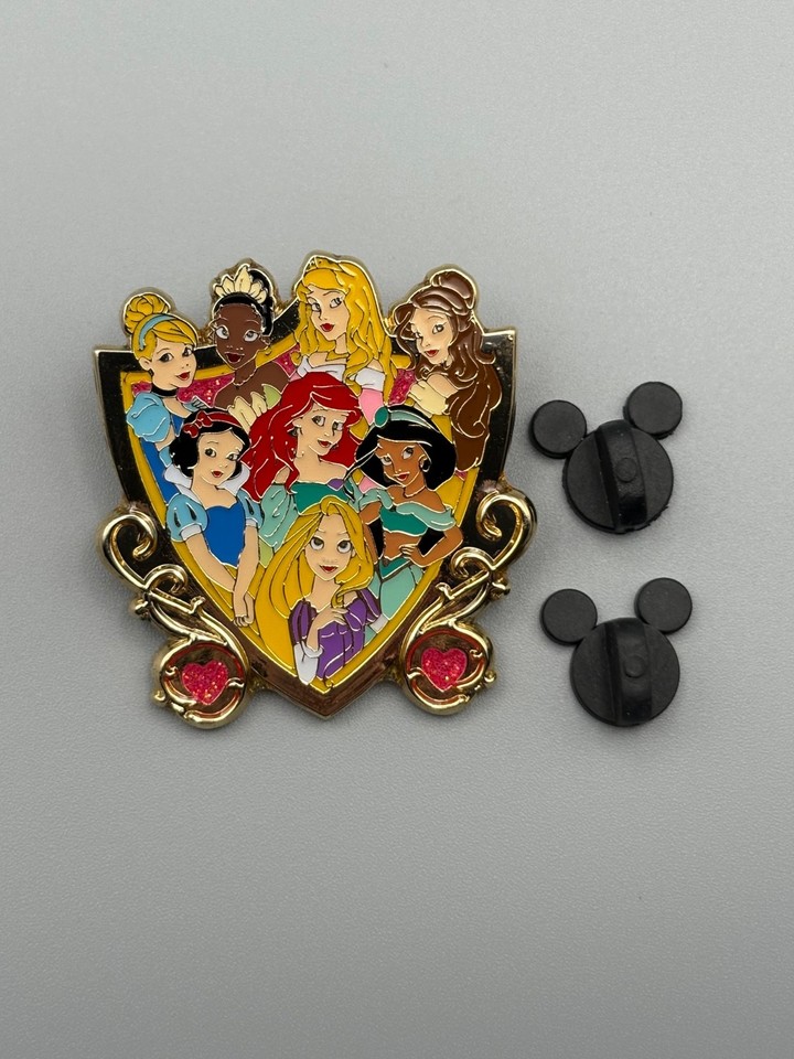 DISNEY TRADING PIN * PRINCESS SHIELD * BELLE, CINDERELLA, ARIEL ...