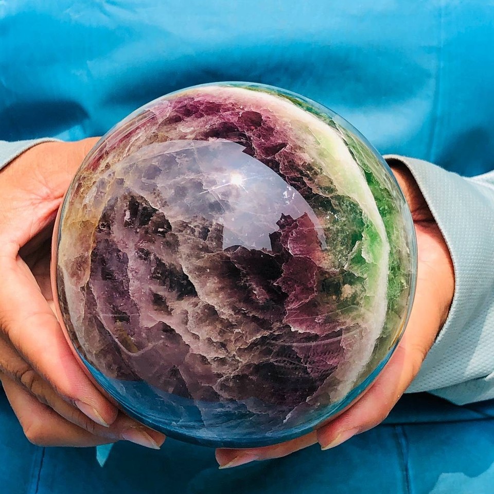 5.96LB Natural Beautiful Fluorite Energy Magic Ball Reiki Stone Healing ...