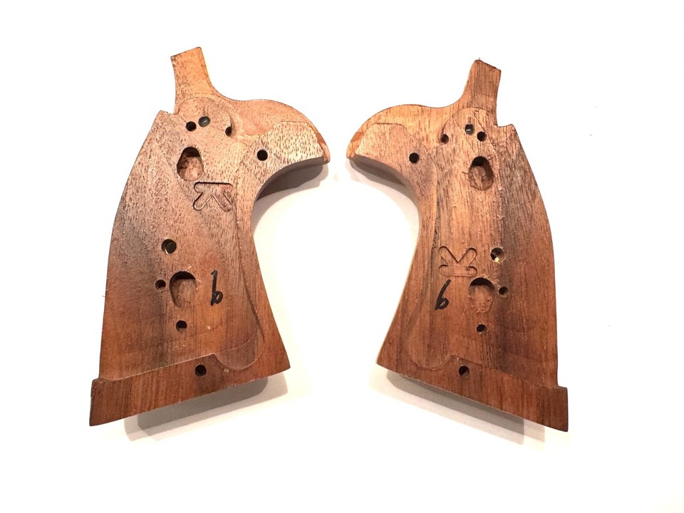 S&W Smith Wesson K Square Frame Wood Grips Checkered Silver Medallions ...