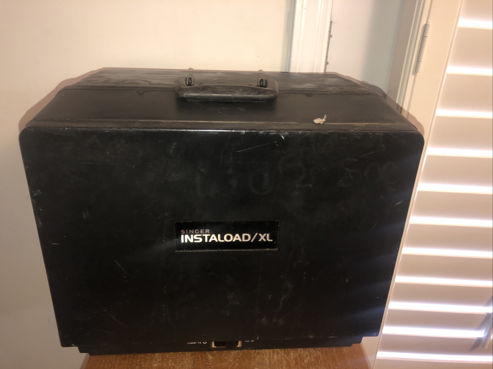 VINTAGE SINGER TELEX INSTALOAD XL 16MM PROJECTOR For Parts Or Repairs ...