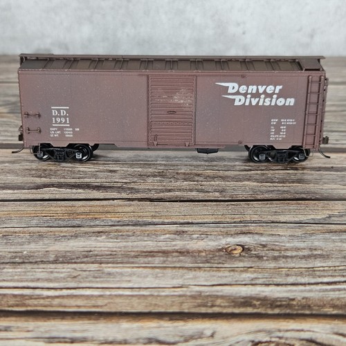 HO Scale Denver Division Boxcar DD #1991 Brown Box Car Kadee Couplers ...