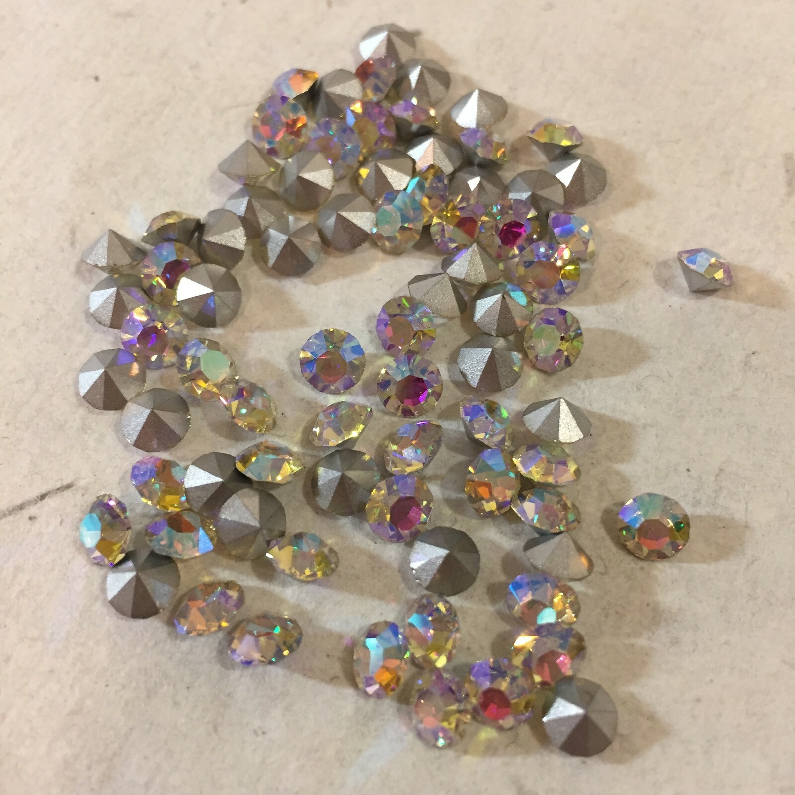 N219 Vintage glass stones sparkling SS21 titania crystal chatons (72 ...