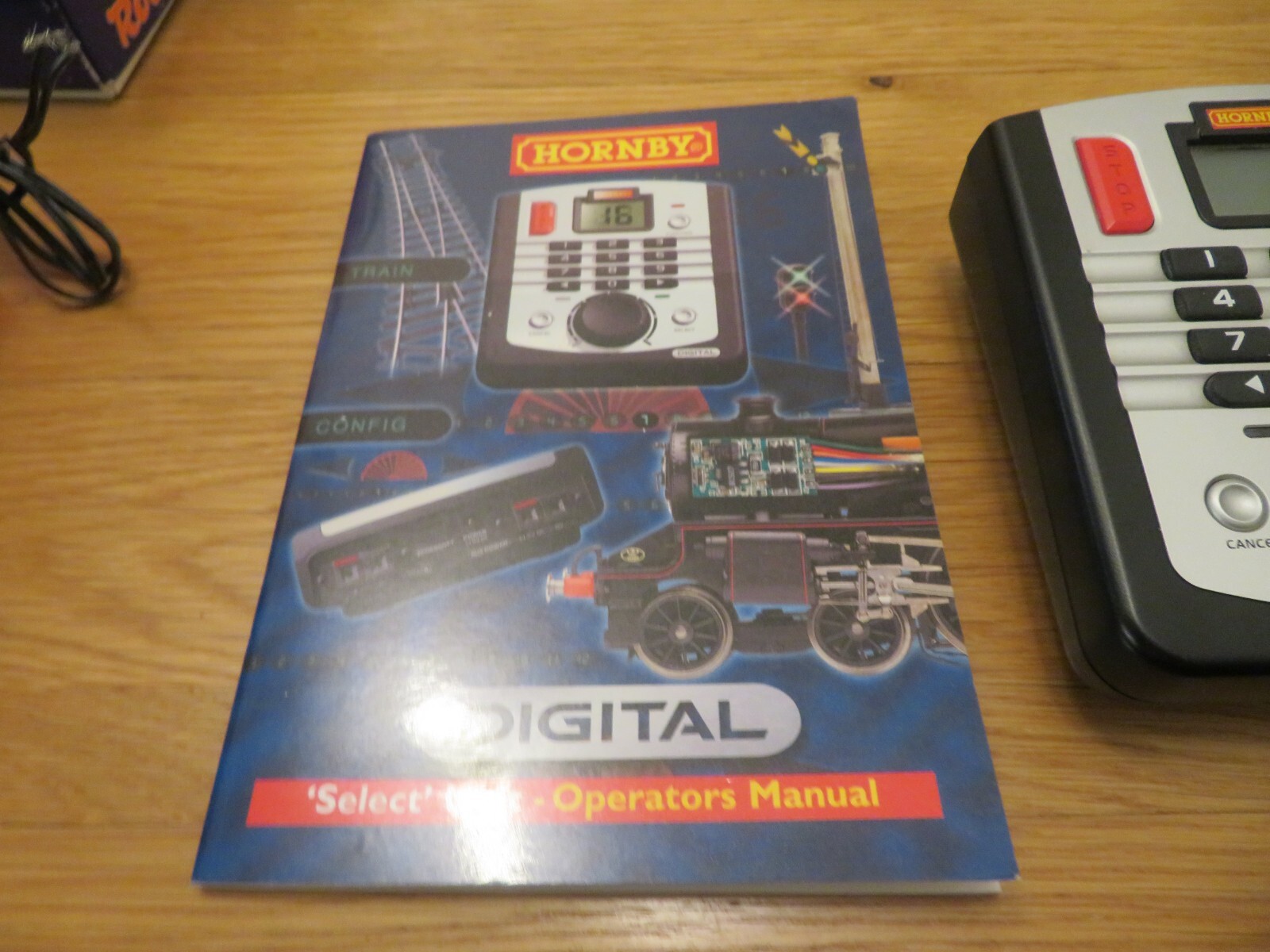 HORNBY R8213 DCC SELECT CONTROLLER WITH LEADS USER MANUAL AND BOX ...