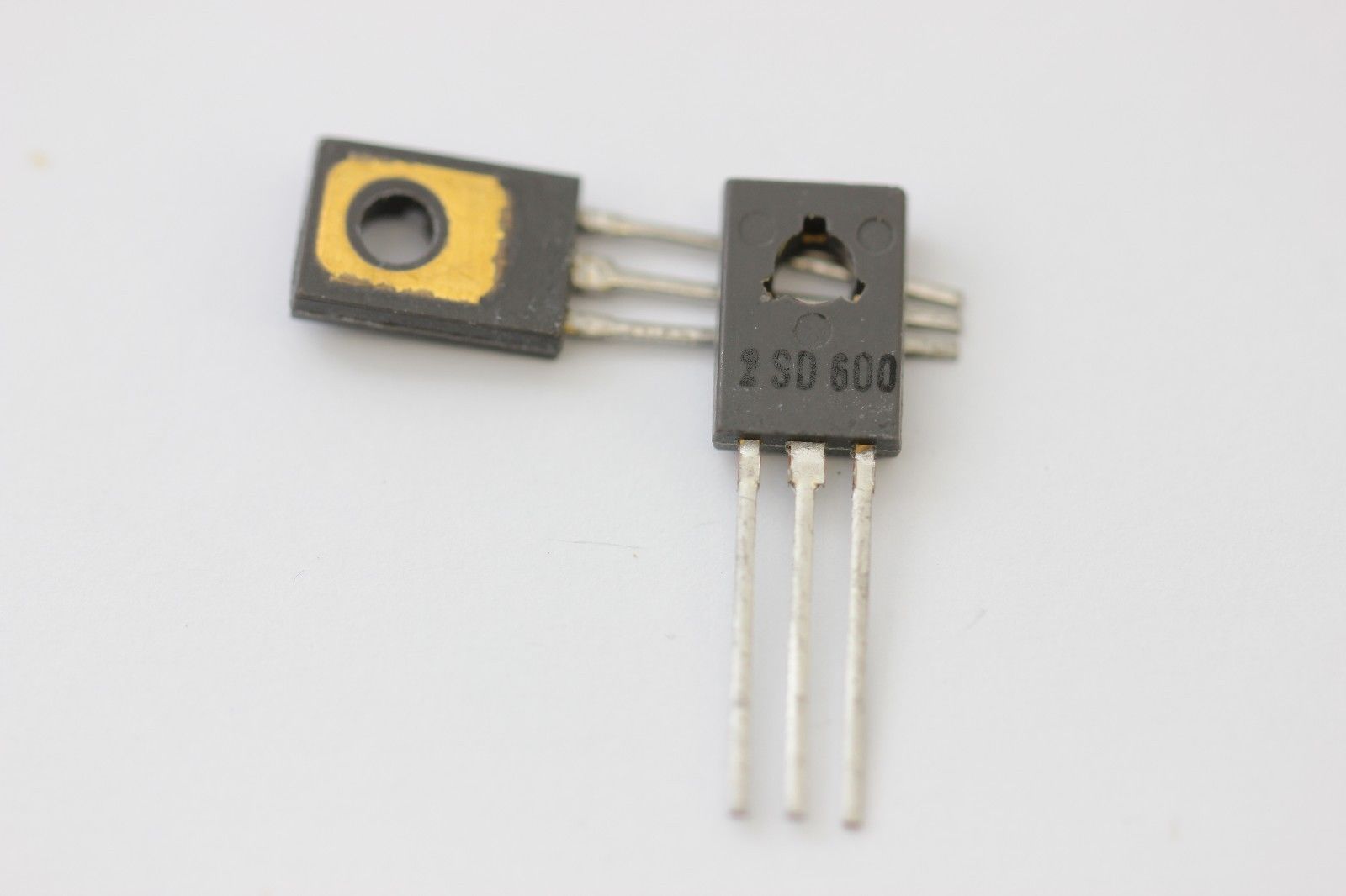 2SD600 TRANSISTOR NOS ( New Old Stock ) 1PC. C253U5F150414 | eBay