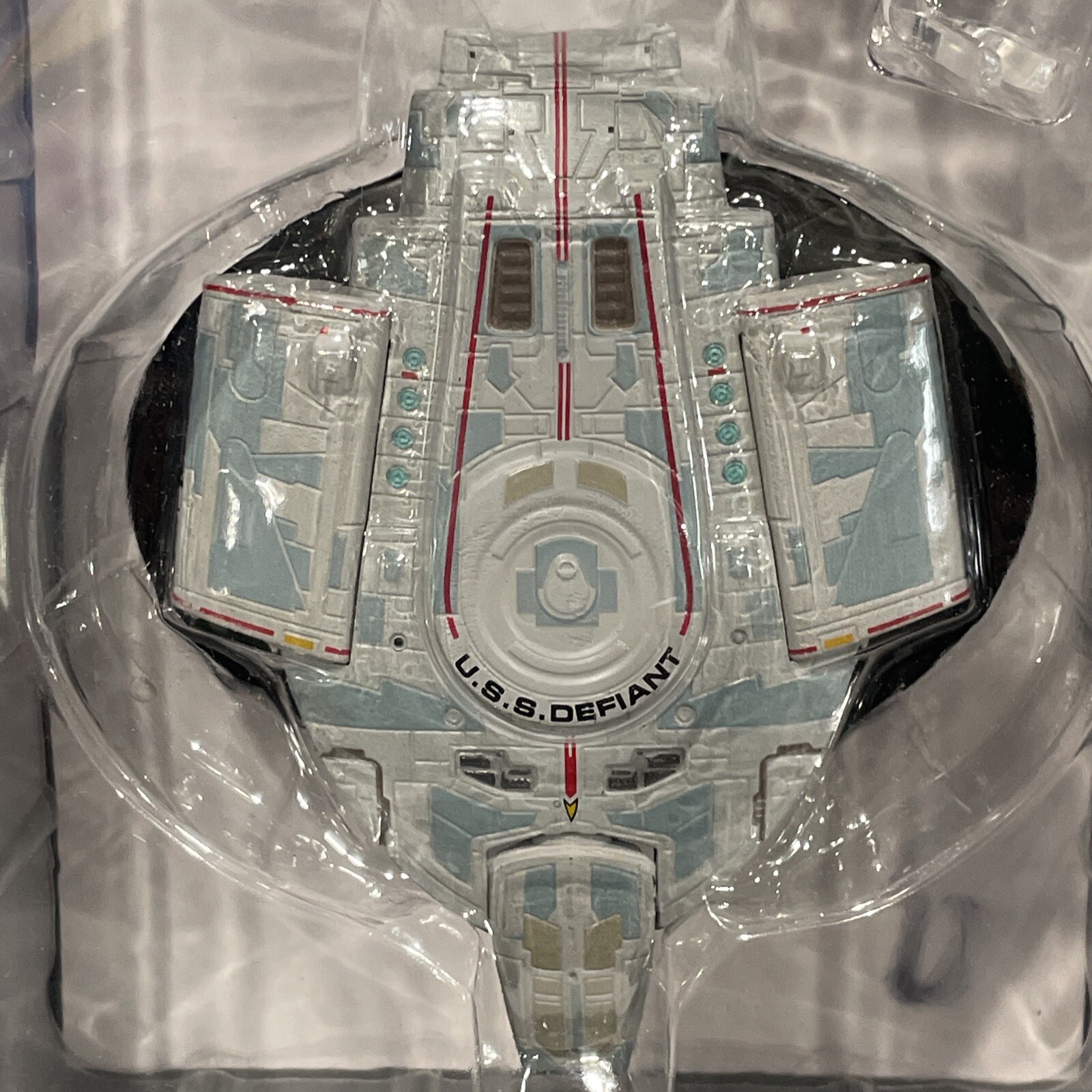 Star Trek Starship Collection USS Defiant NX-74205 #9 Eaglemoss | eBay