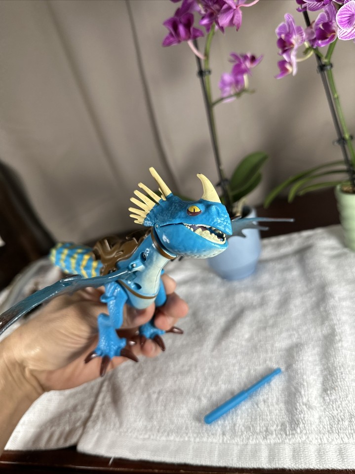 How to Train Your Dragon 2 STORMFLY Figure Tail Twist +1 Spike Vg+shape ...