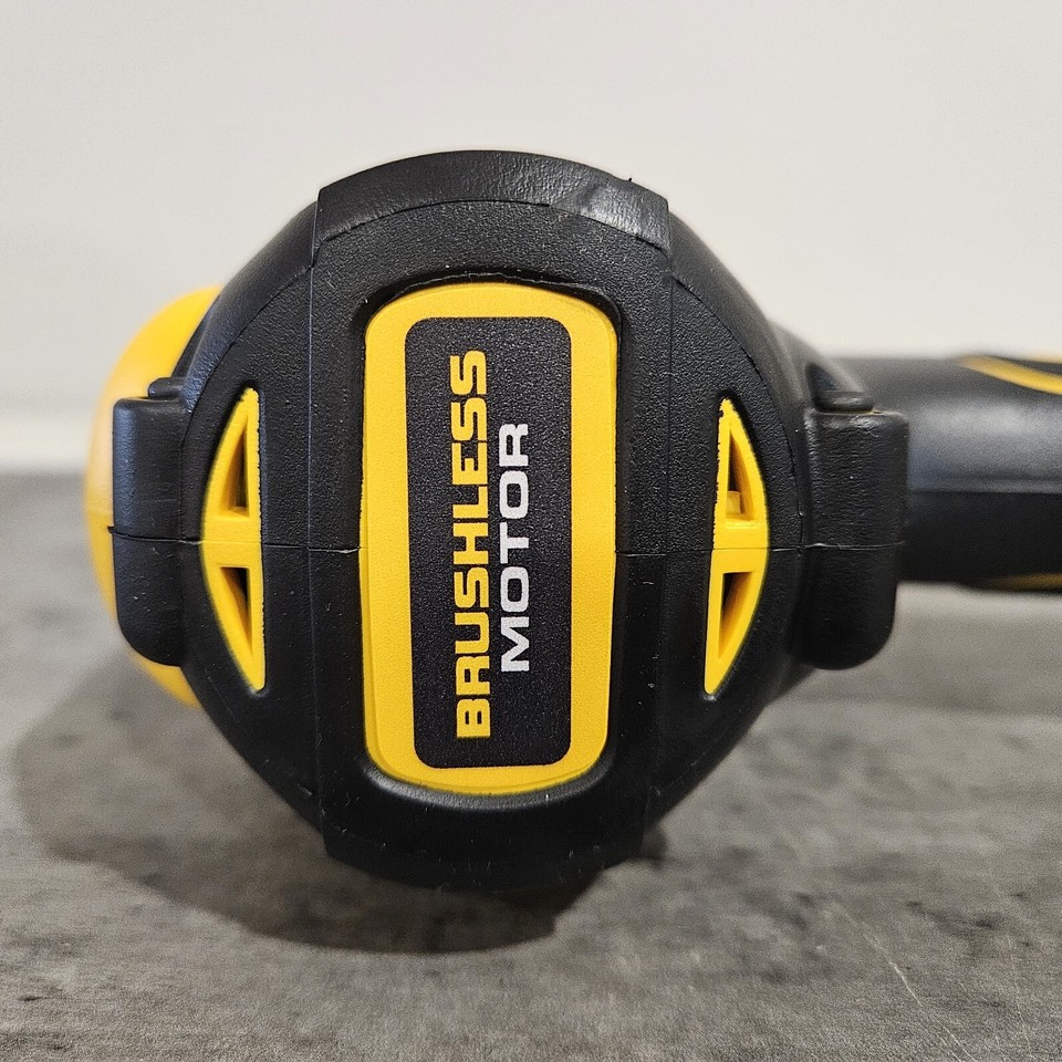 New DeWALT 20V Max XR Brushless Cordless 1/2" Hammer Drill/Driver ...