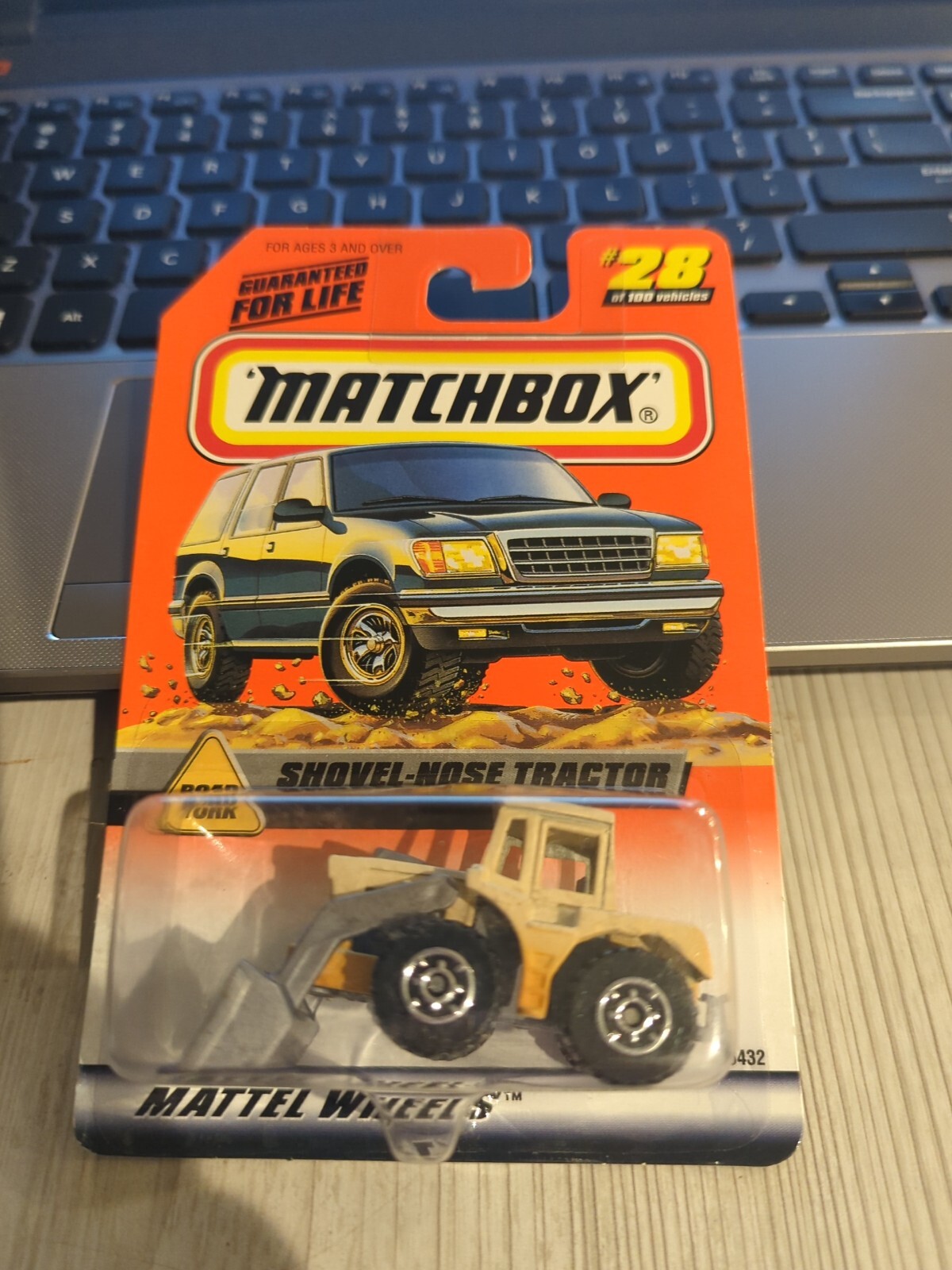 MatchBox in Blister Pack - Series 6 - #28 - Shovel Nose Tractor | eBay