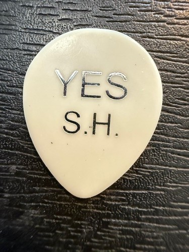 YES / STEVE HOWE / ONE SIDED / TOUR GUITAR PICK | eBay