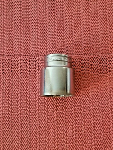 VINTAGE NEW BRITAIN 1/2" DRIVE, 12 POINT, 1- 1/4" SOCKET NT-1240 MADE ...