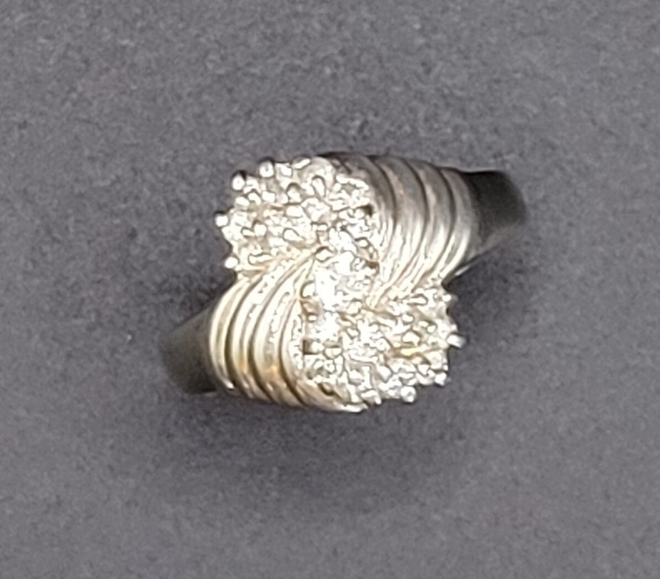 Vintage LIND Silver Plate SP Rhinestone Cluster Ring SIZE 8 Chic ...