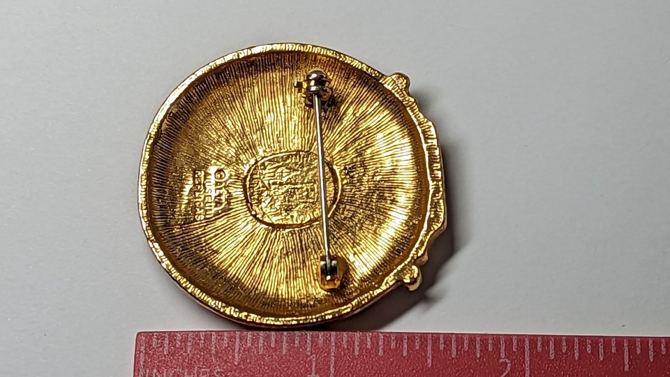 VINTAGE ALVA MUSEUM REPLICAS SIGNED GOLD TONE BROOCH PIN | eBay