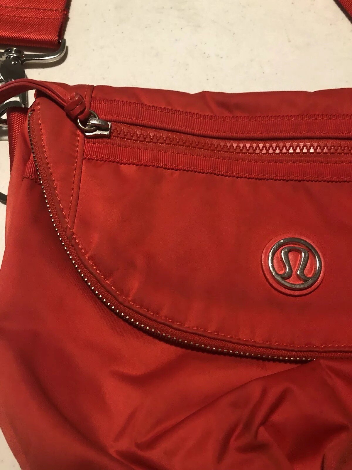 Lululemon Messenger Bag Shoulder Sling Bag Dance Bag … - Gem