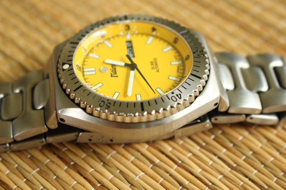 RARE NIB TUTIMA DI-300 30 BAR TAUCHER YELLOW DATE DIAL AUTO TI DIVER ...