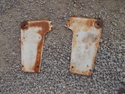 International IH 460 Utility Tractor front pair set radiator side cover ...