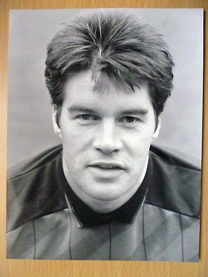 Original Press Photograph- CHRIS TURNER at Sheffield Wednesday (22 x ...