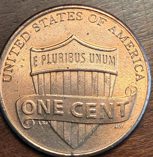 2011 SPEARED LINCOLN Major Die Break Cent . Large crack on obverse ...