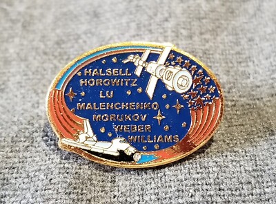 LMH Pin Pinback NASA Shuttle ATLANTIS STS-101 ISS-2A2a Space Station ...