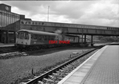 PHOTO LARBERT RAILWAY STATION 3 CAR UNIT SET NO457 DEPARTING FROM ...