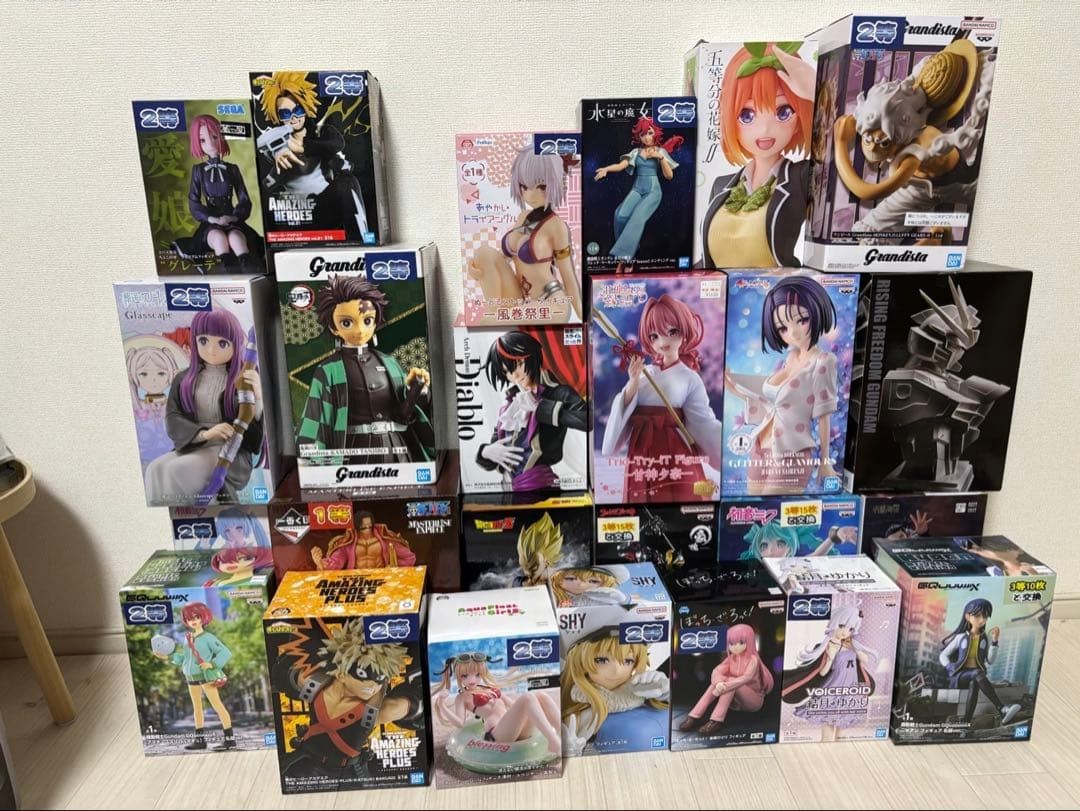 Anime Mixed set ONE PIECE Jujutsu Re:ZERO etc. Figure Goods lot of 49 ...