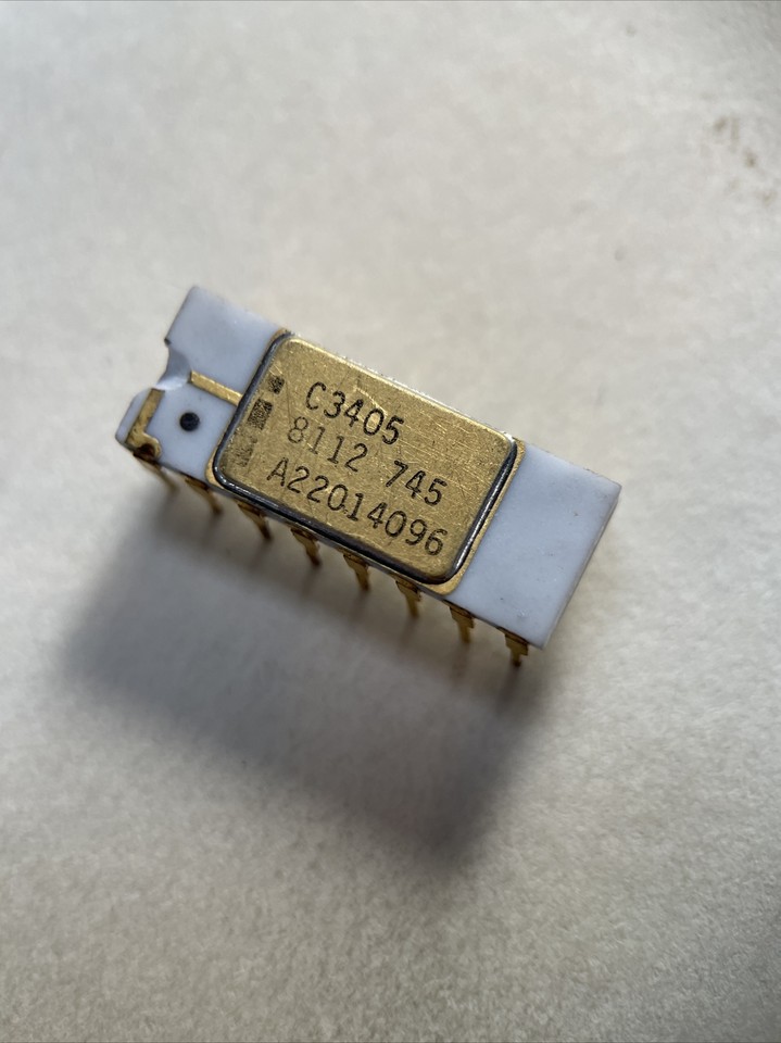 Vintage Intel C3405 3-bit Bipolar Control Register White Ceramic Gold ...