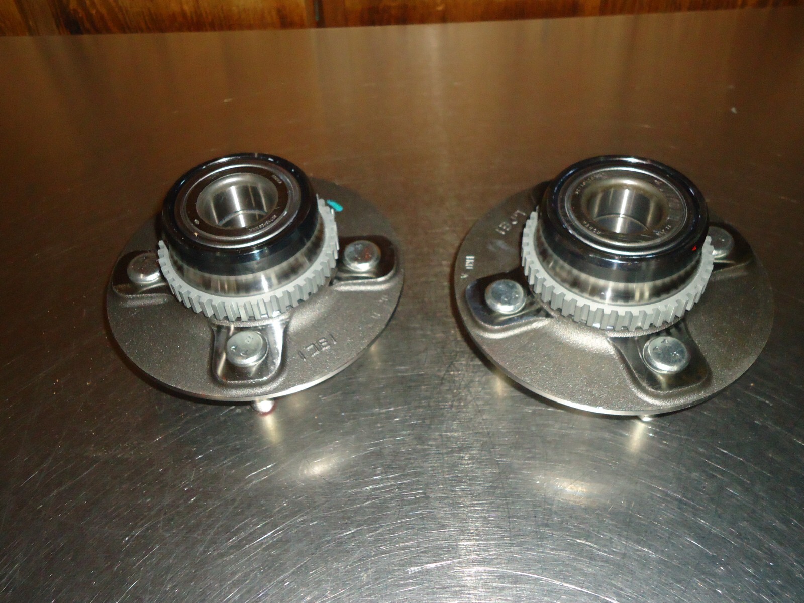 2) New NOS Genuine Rear Wheel Hub w/ ABS 52710-25101 Fits Hyundai ...