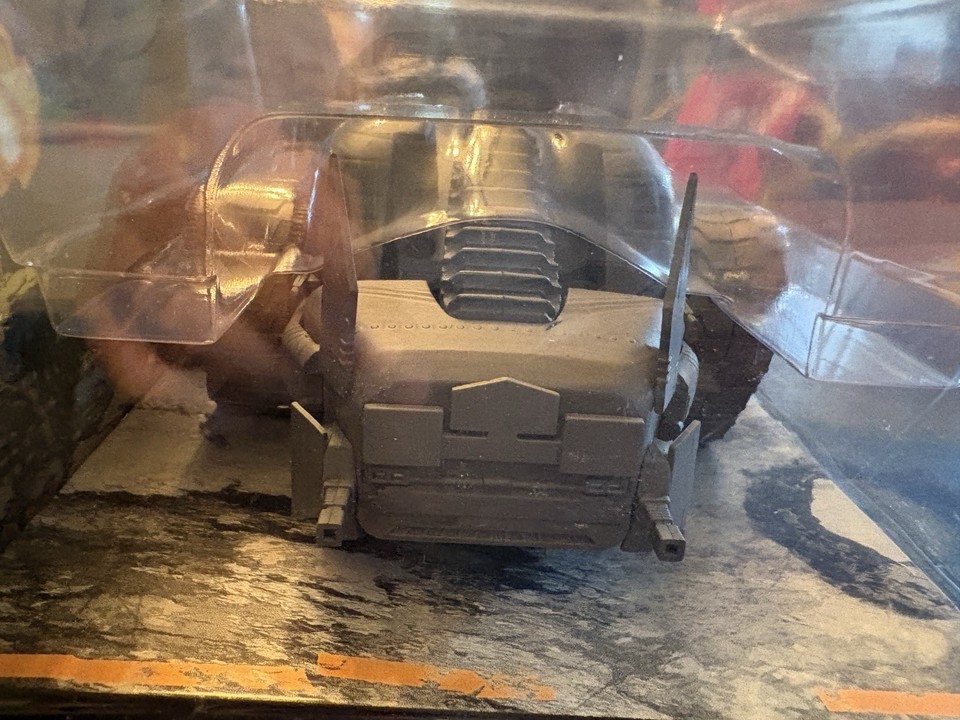 Eaglemoss DC Comics Automobilia Dark Knight Returns Bat-Tank 1:43 Scale ...