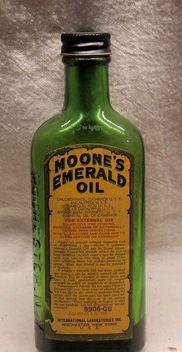 ANTIQUE QUACK MEDICINE BOTTLE MOONE S EMERALD OIL EMBOSSED w ORIGINAL ...