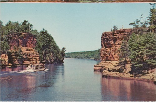 High Rock Romance Cliff In The Upper Dells Wisconsin Chrome Vintage ...