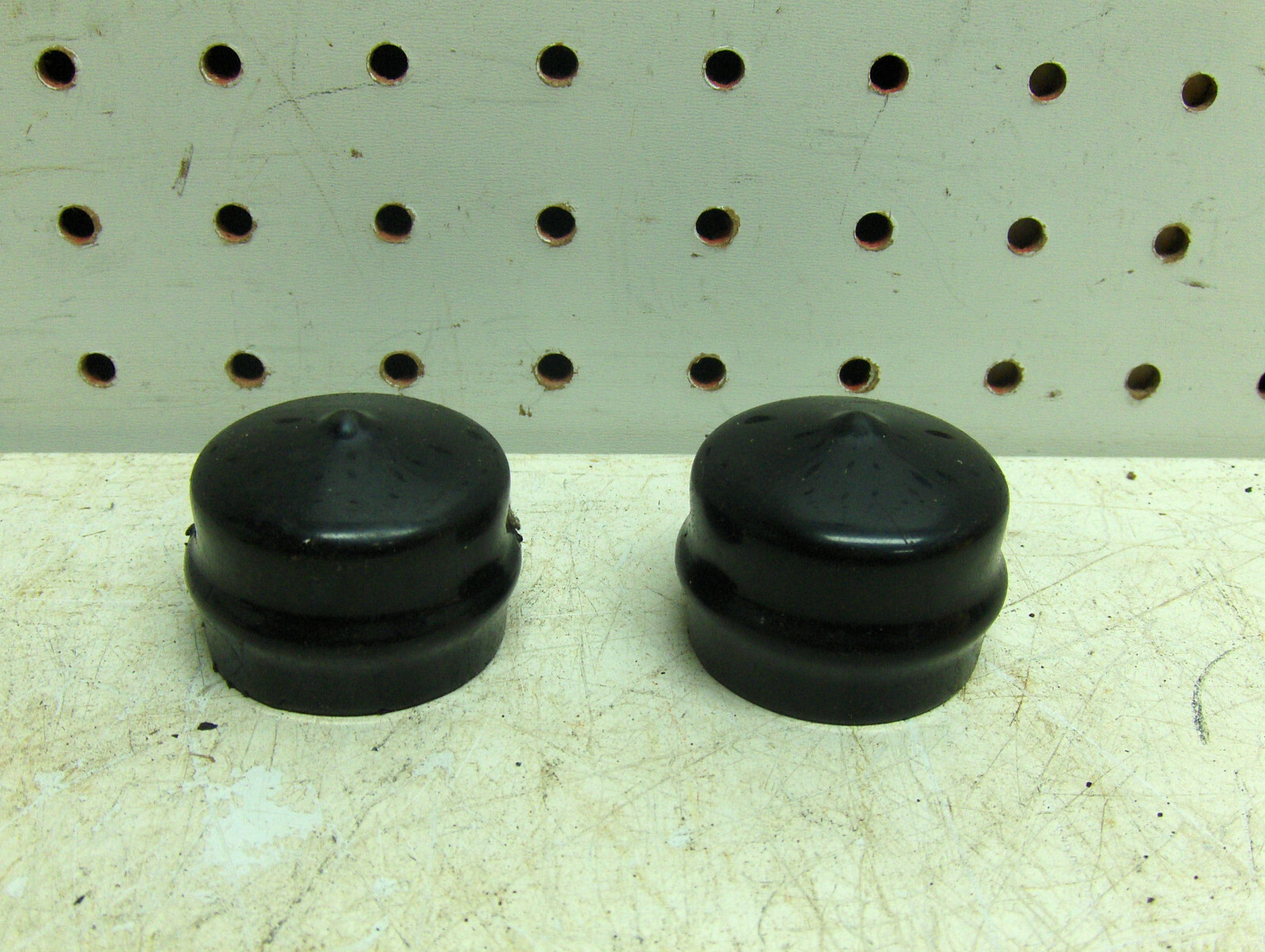 JOHN DEERE STX38 LAWN & GARDEN TRACTOR FRONT HUBCAPS | eBay