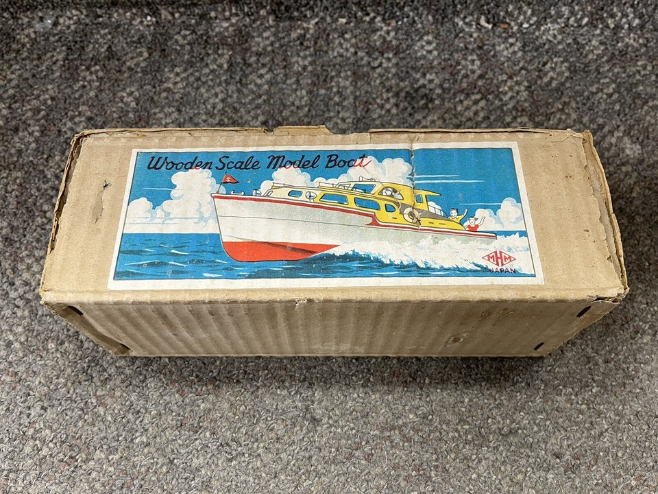 * VINTAGE MHM JAPAN WOODEN SCALE MODEL BOAT WITH WORKING LIGHT AND ...