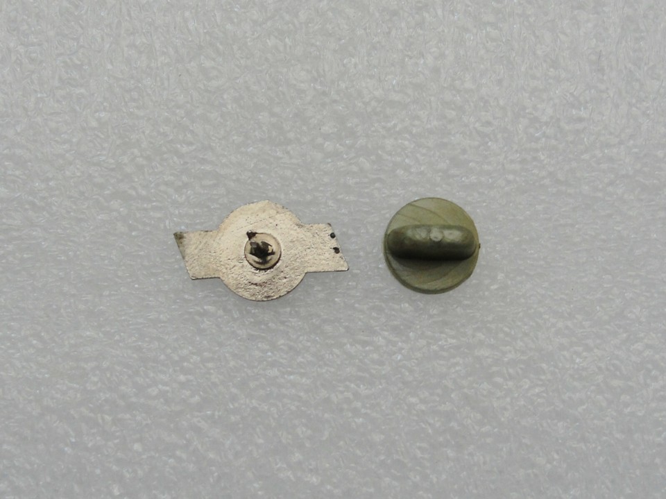 Collectible RAILROAD Hat / Lapel Pin NORTHWESTERN RAILROAD "Employee ...