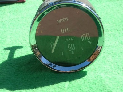 SMITHS OIL PRESSURE GAUGE MADE I N UK 0 50 100LB/ SQUARE INCH GOOD ...