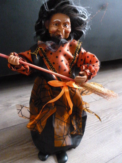 Hexe-stehend-36 cm--zum Befüllen-Befana-Hexen-Figuren-Fasching ...