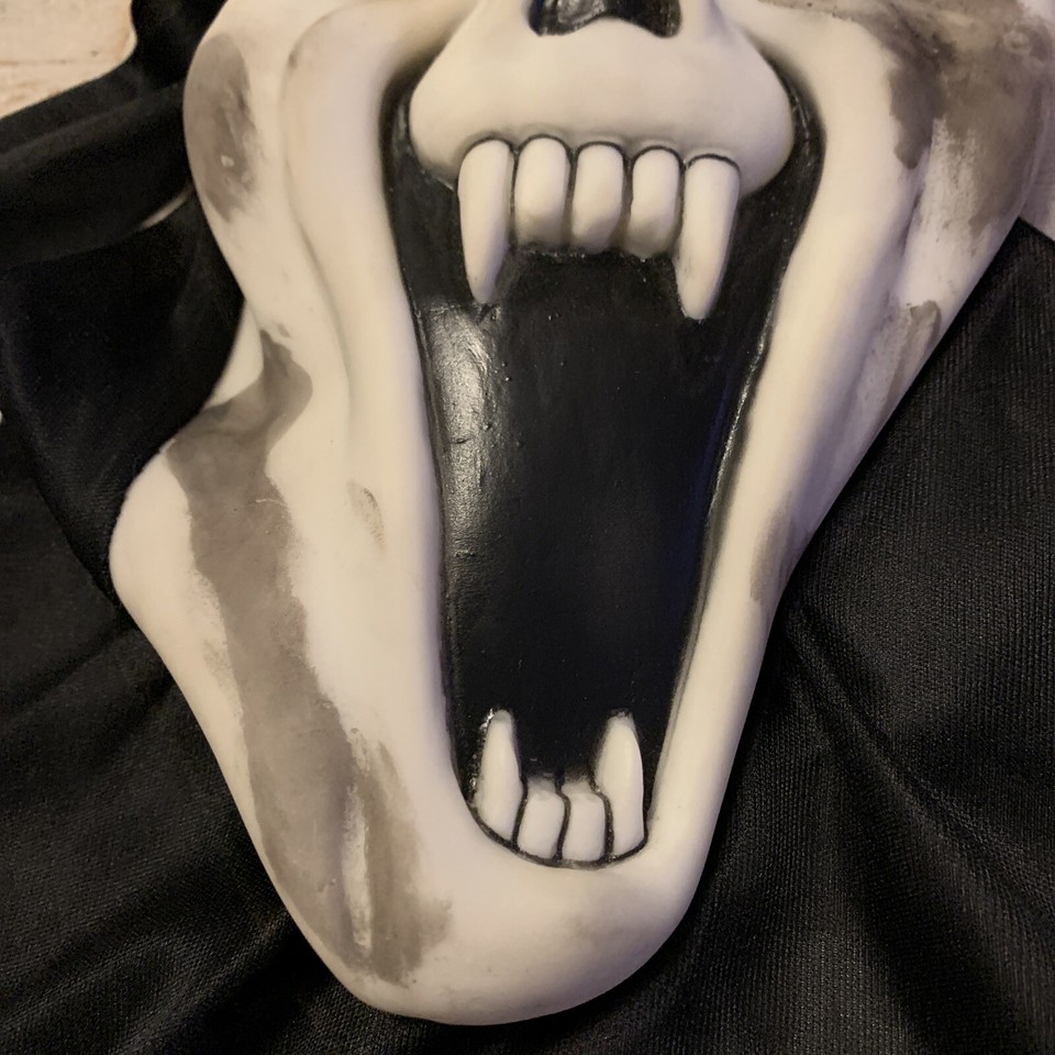 Easter Unlimited Vintage Scream Ghostface Mask with Vampire Fang Teeth ...