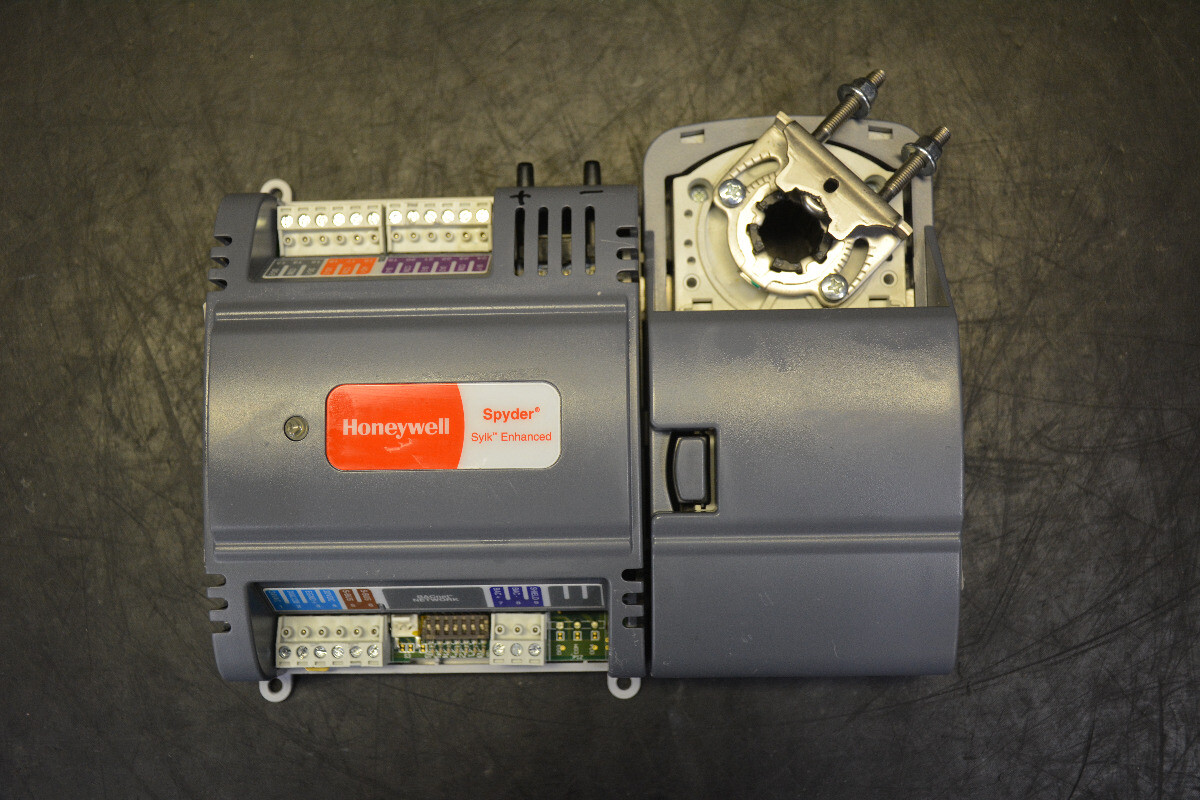 Honeywell PVB4022AS-ILC Spyder Programmable VAV Controller w Actuator ...