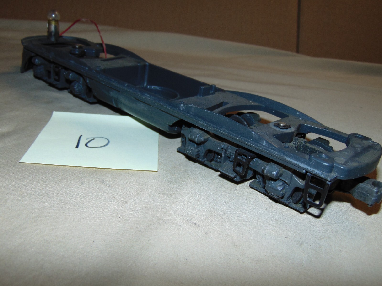 LIONEL 2344 GRAY NEW YORK CENTRAL F-3 LIGHTED DUMMY CHASSIS #10 | eBay