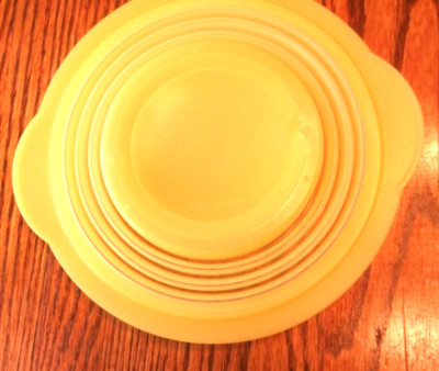 Tupperware #5452A-2 Flat Out Expandable Collapsible Container Yellow ...