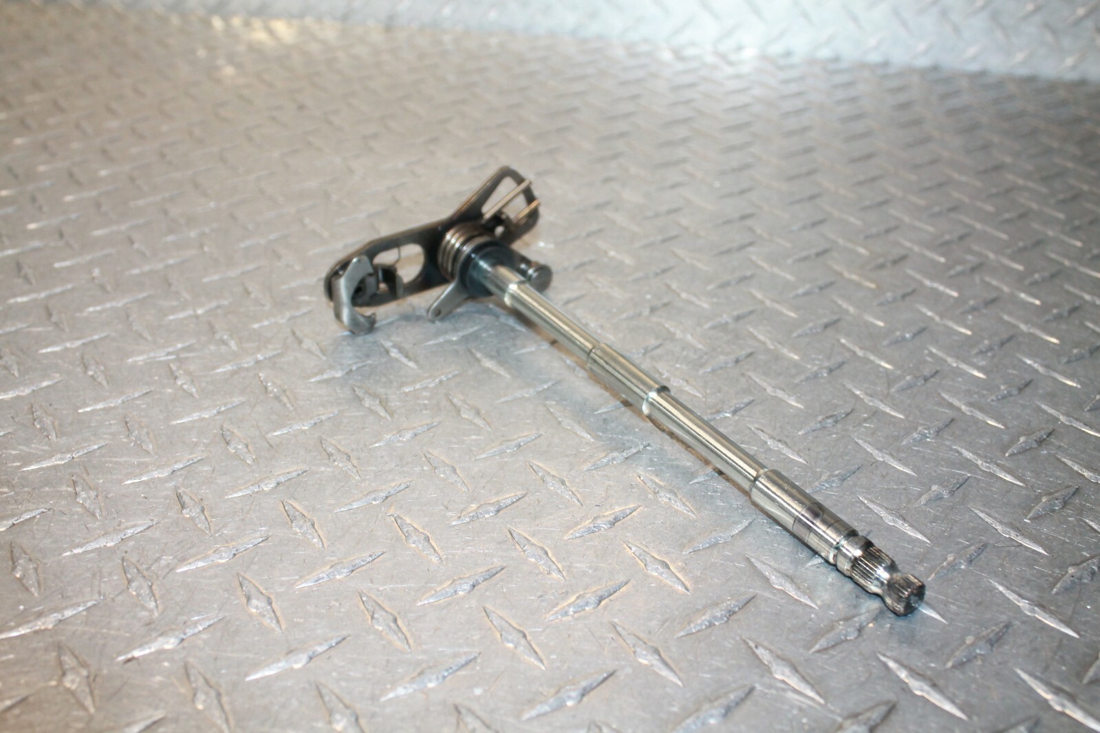 06 / 07 Yamaha YZFR6 - YZF-R6 - R6 Engine Gear Shifter Shift Shaft OEM ...