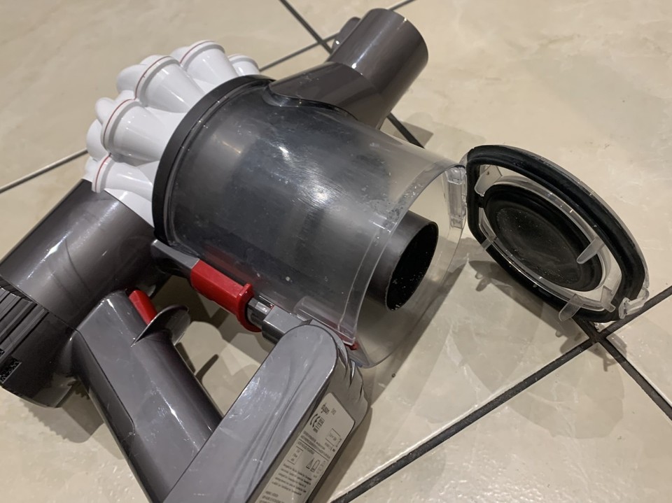 Dyson V6 Animal Cordless Vacuum Cleaner with Charger | eBay UK
