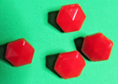 (4) VINTAGE 5/16" FACETED HEXAGON RED GLASS SHANK DIMI DOLL CRAFT ...